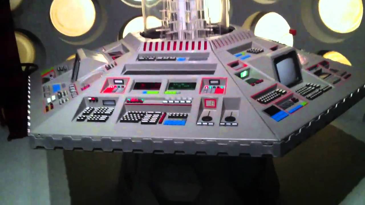 Tardis Control Room Interior - 1980's, Doctor Who - YouTube