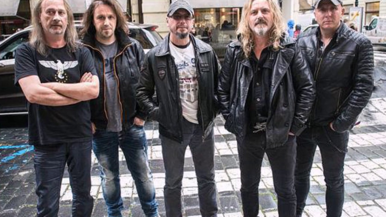 DoMe Skupina Kabat - YouTube