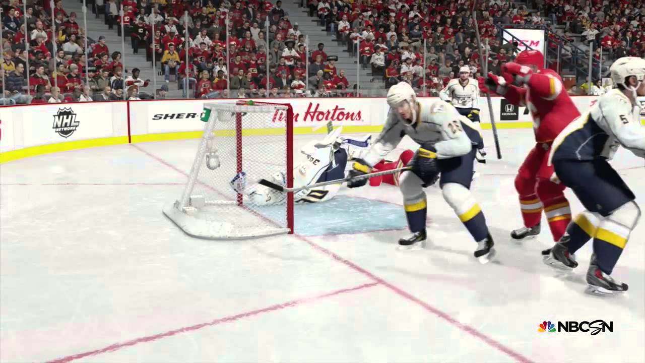 Guy Running at me with his goalie NHL 15 - YouTube
