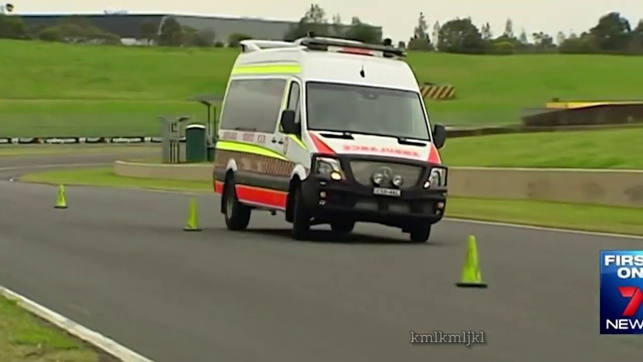 ambulance training - YouTube