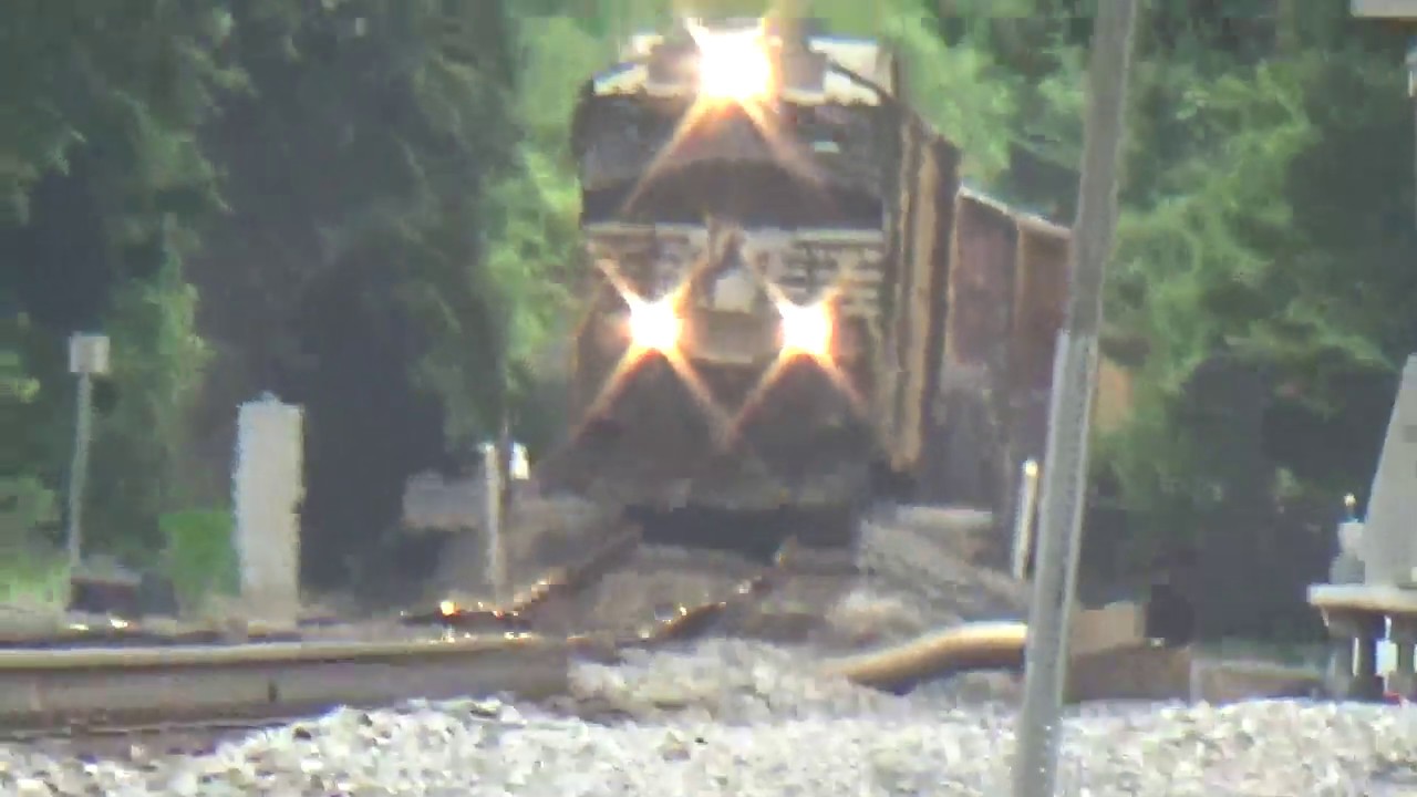NS 8067 Leads NS 35Q at Shenandoah Junction, WV - YouTube