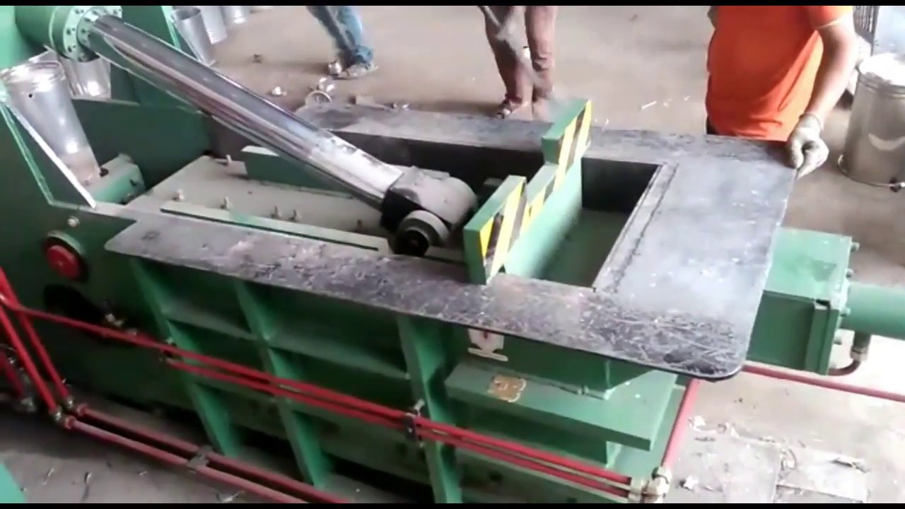 BELMARK INDUSTRIES_100 TON HYDRAUIC SCRAP BALING PRESS - YouTube