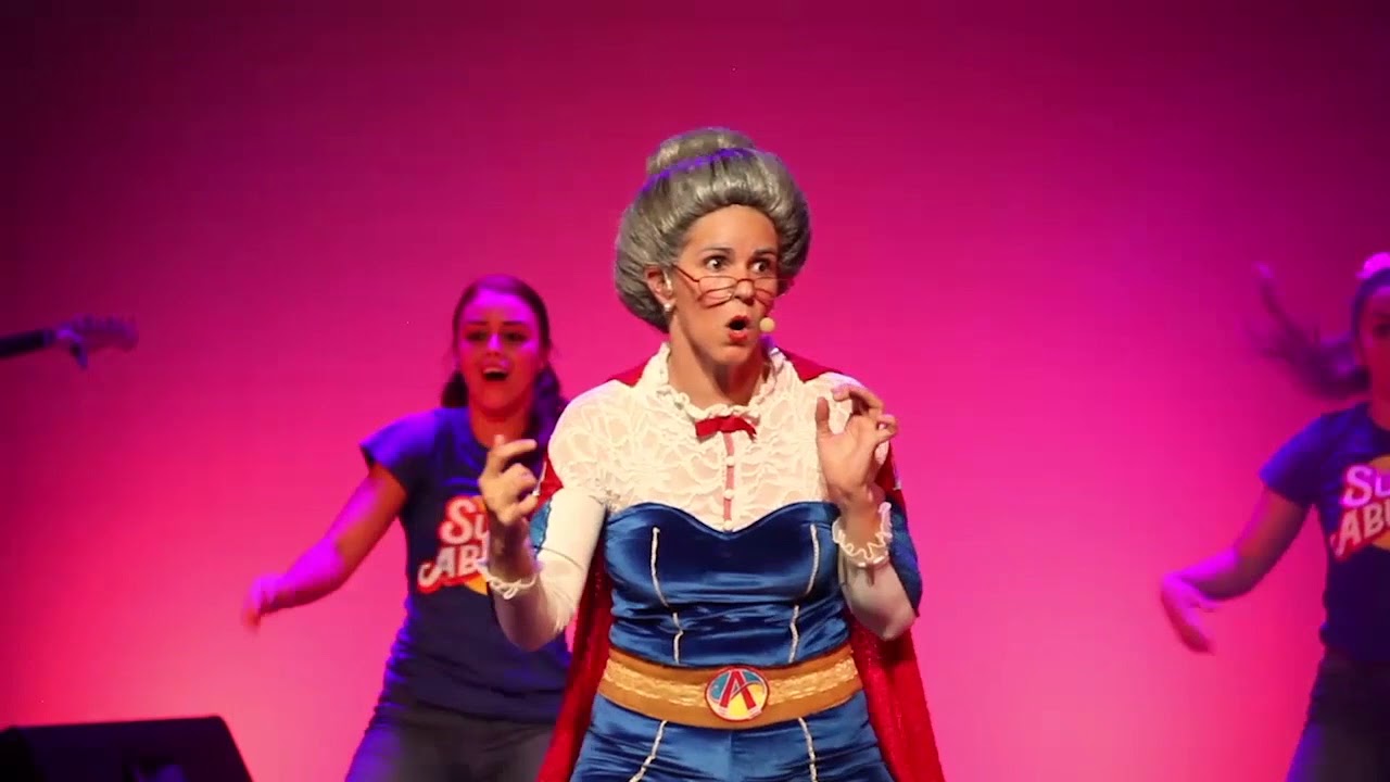 Teaser SUPERABUELA en CONCIERTO 2018 - YouTube