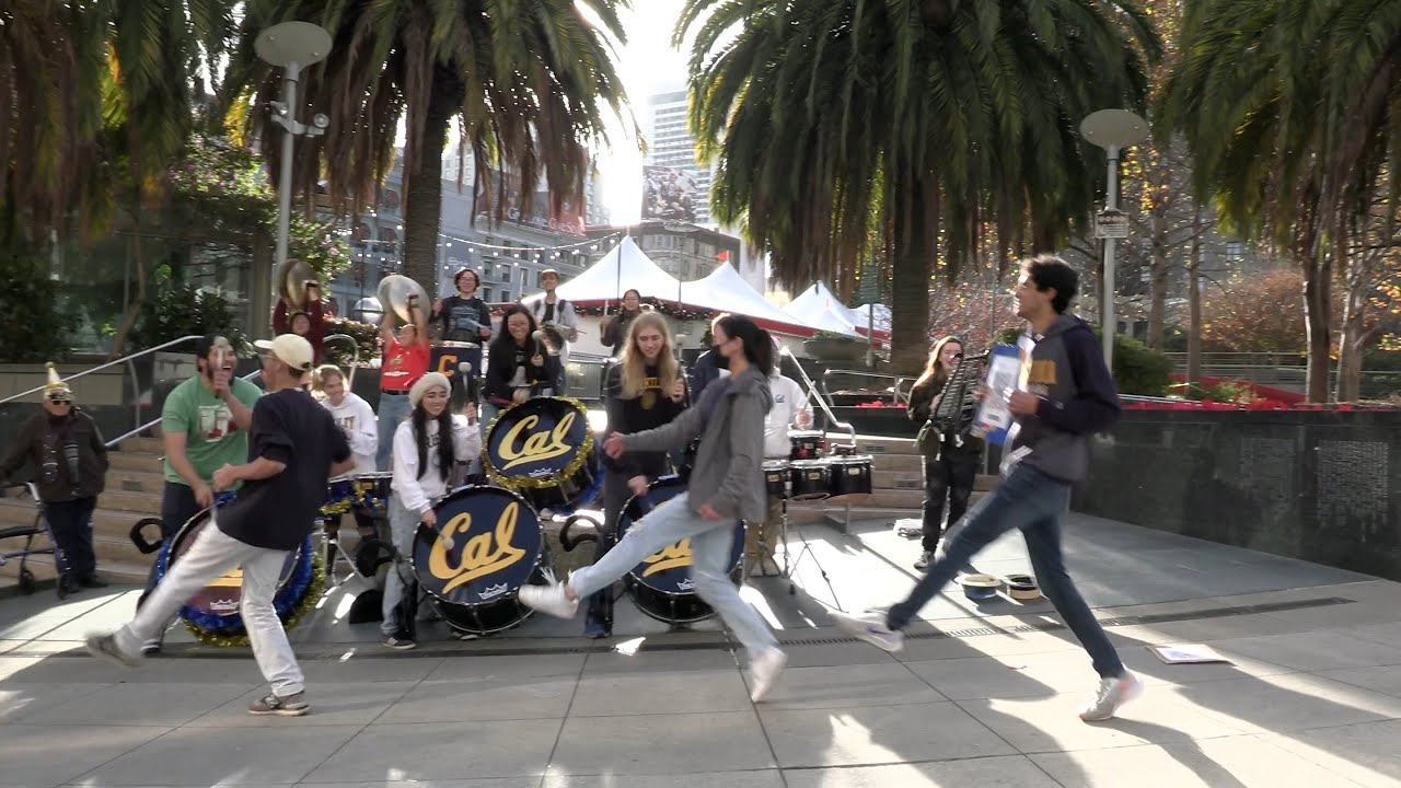 Cal Band Drumline @ Union Square San Francisco California (December 6 ...