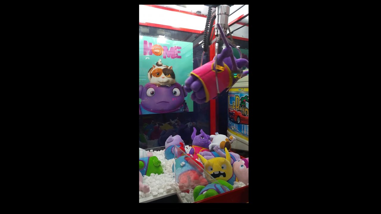 BIG HOME OH PLUSH CLAW MACHINE WIN - YouTube