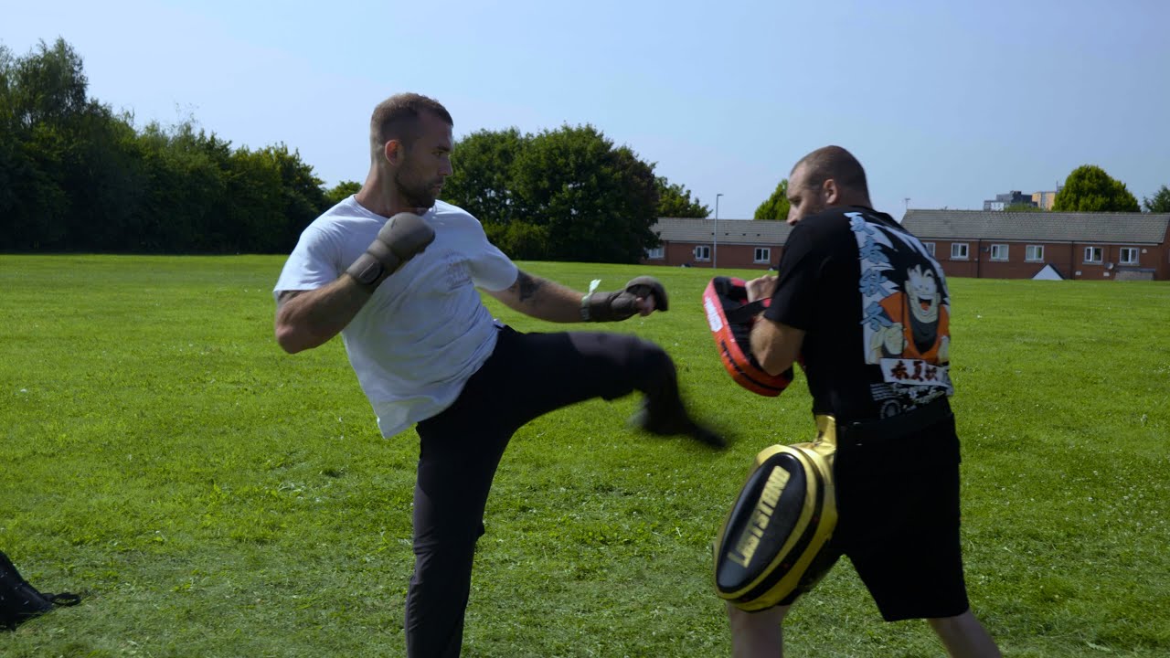 FIGHT TO SURVIVE 001: Fred & Julien Masson - YouTube
