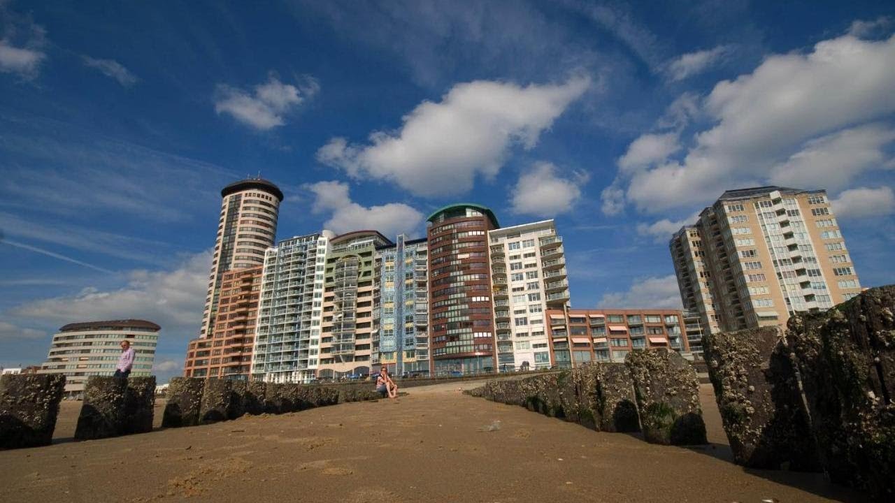 Hotel De Leugenaar, Vlissingen, Netherlands - YouTube