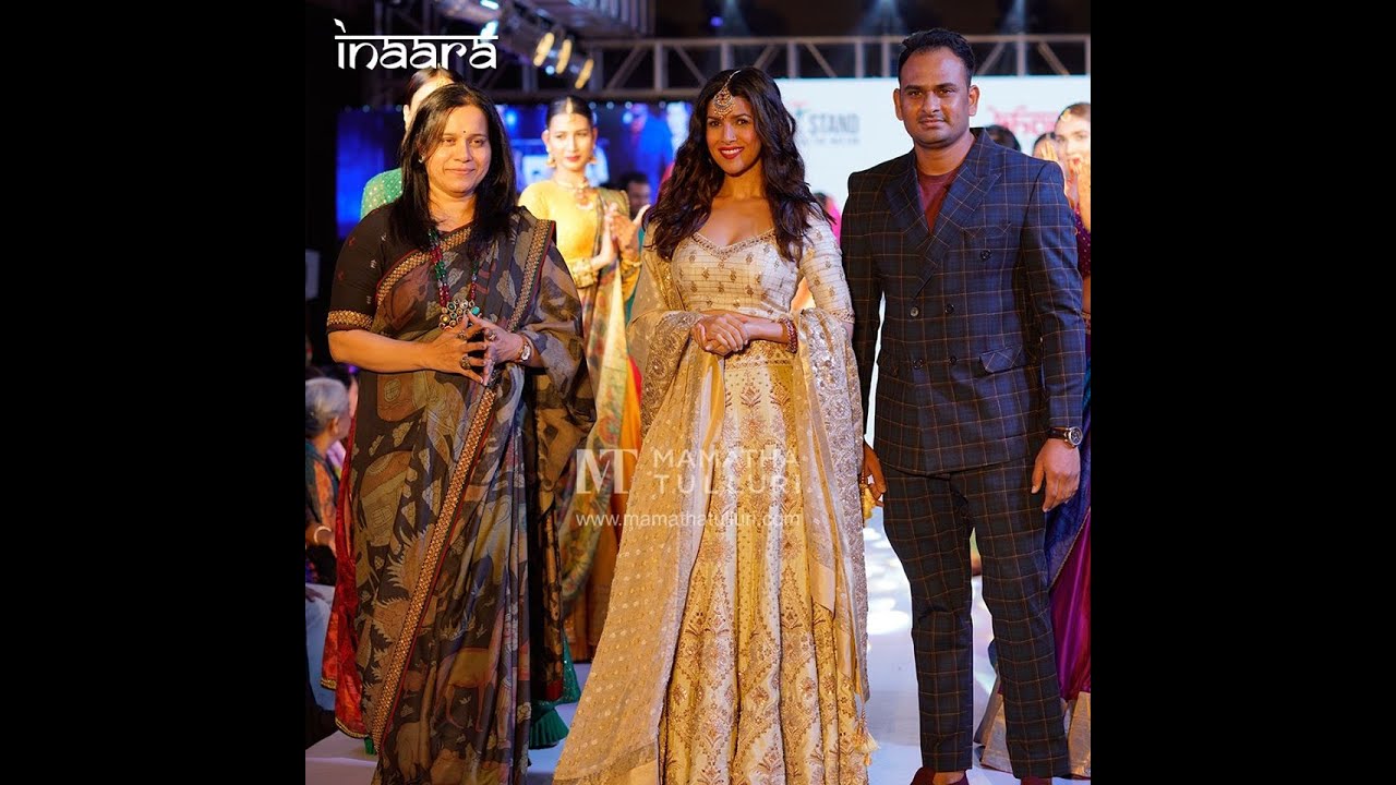 Inaara Fashion show held at Bangalore - YouTube