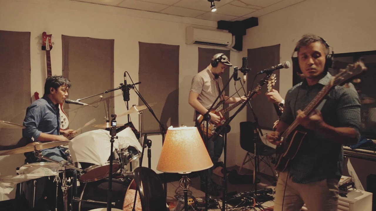 THE BLOOMFIELDS - BAND ON THE RUN [ WINGS COVER] EP.7 - YouTube