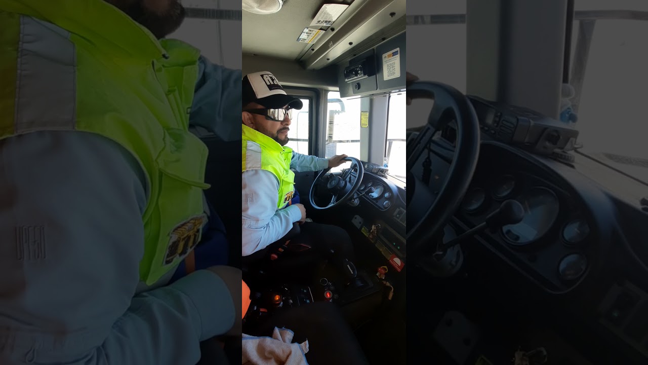 Caex Komatsu 930-4 Operación - YouTube