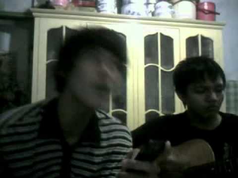 Ariel Vs Cut tari_telepon aku.stupid~1.avi