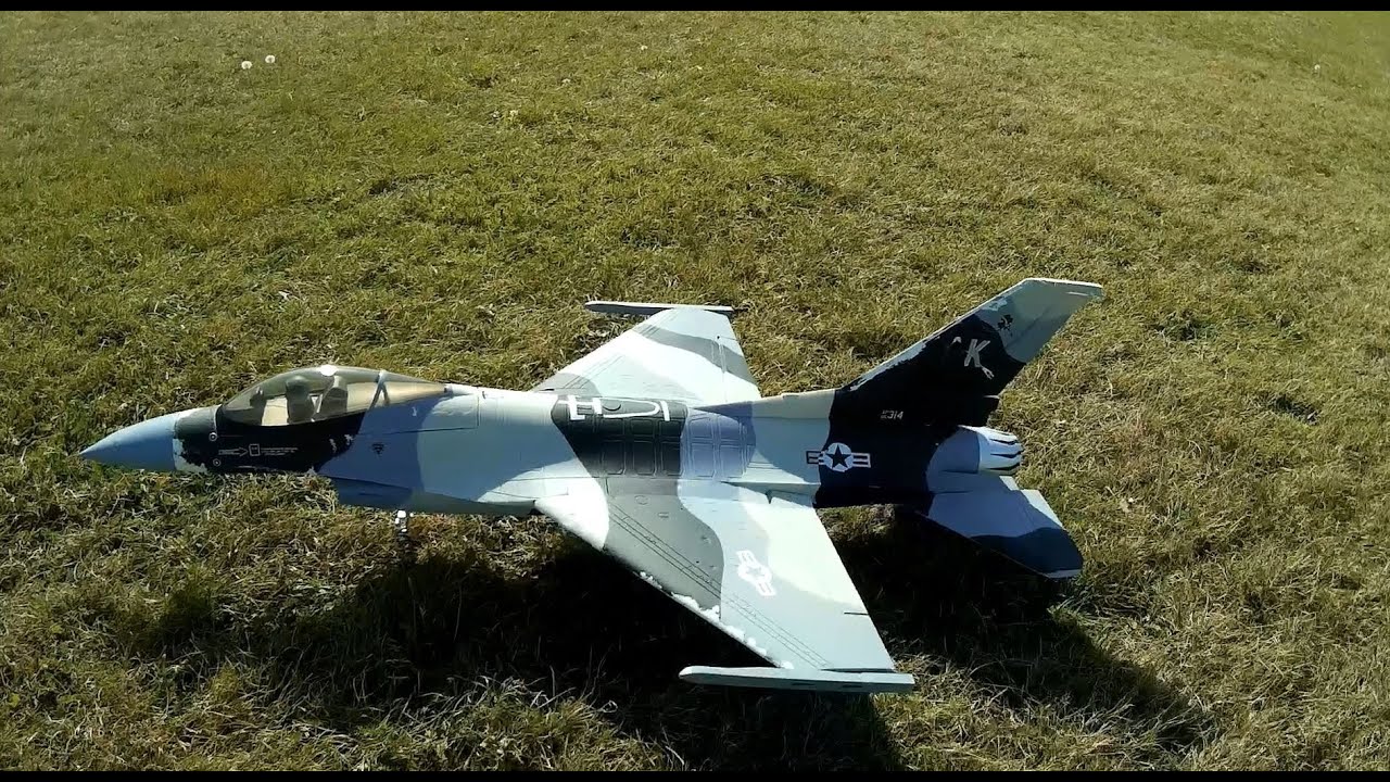 Freewing F-16 disorientation upside down - YouTube