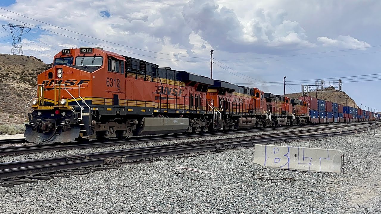 At Cajon Summit! Long BNSF International Port Stack Unties & Resumes ...