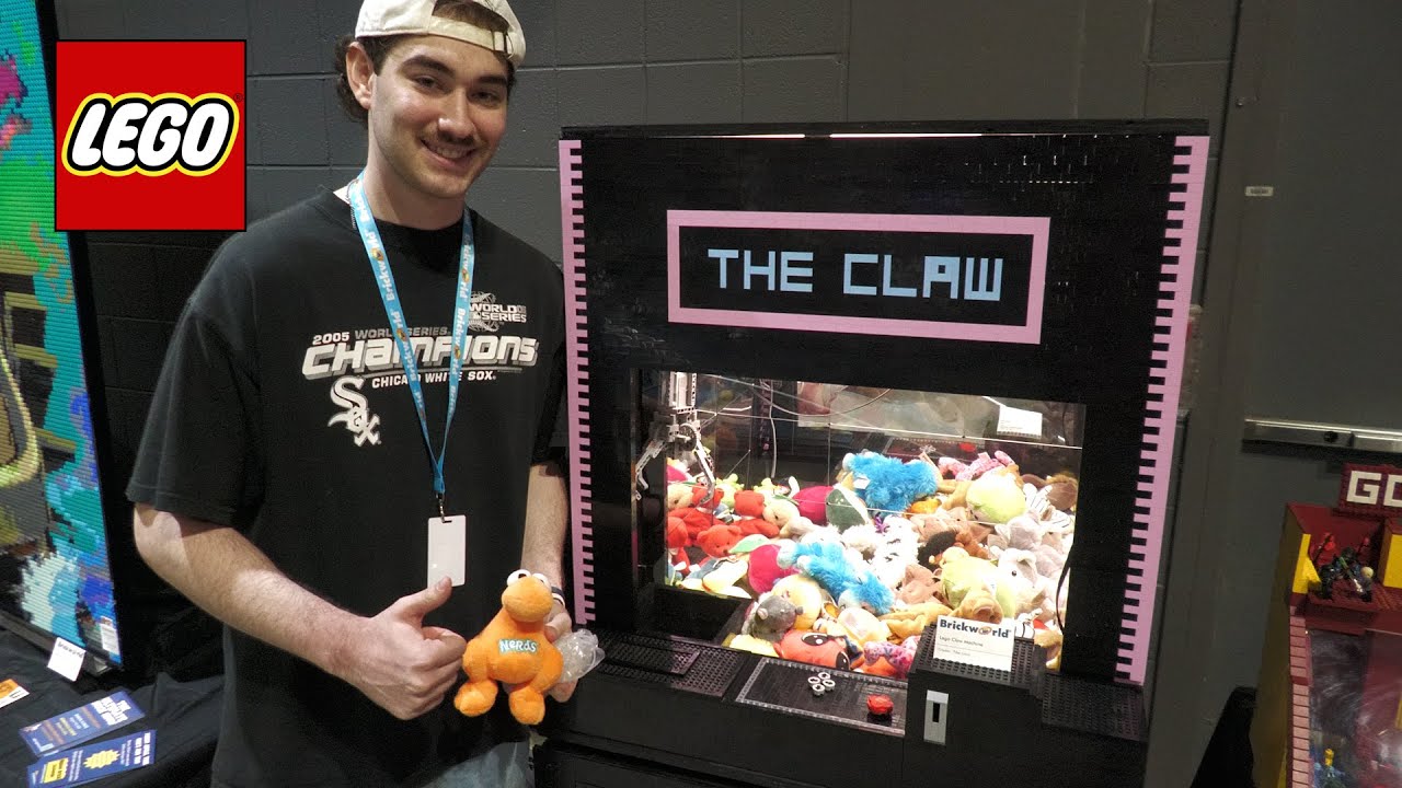 Functional LEGO Claw Machine - YouTube