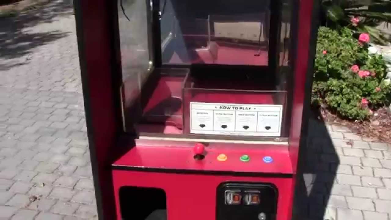 Vintage Challenger Crane Arcade and Vending Machine - YouTube