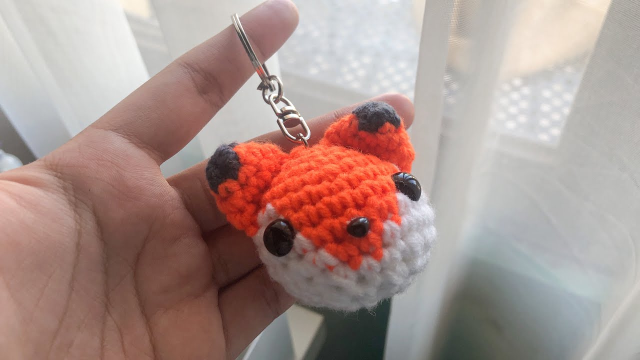 FREE PATTERN SMALL FOX KEYCHAIN | crochet tutorial - YouTube