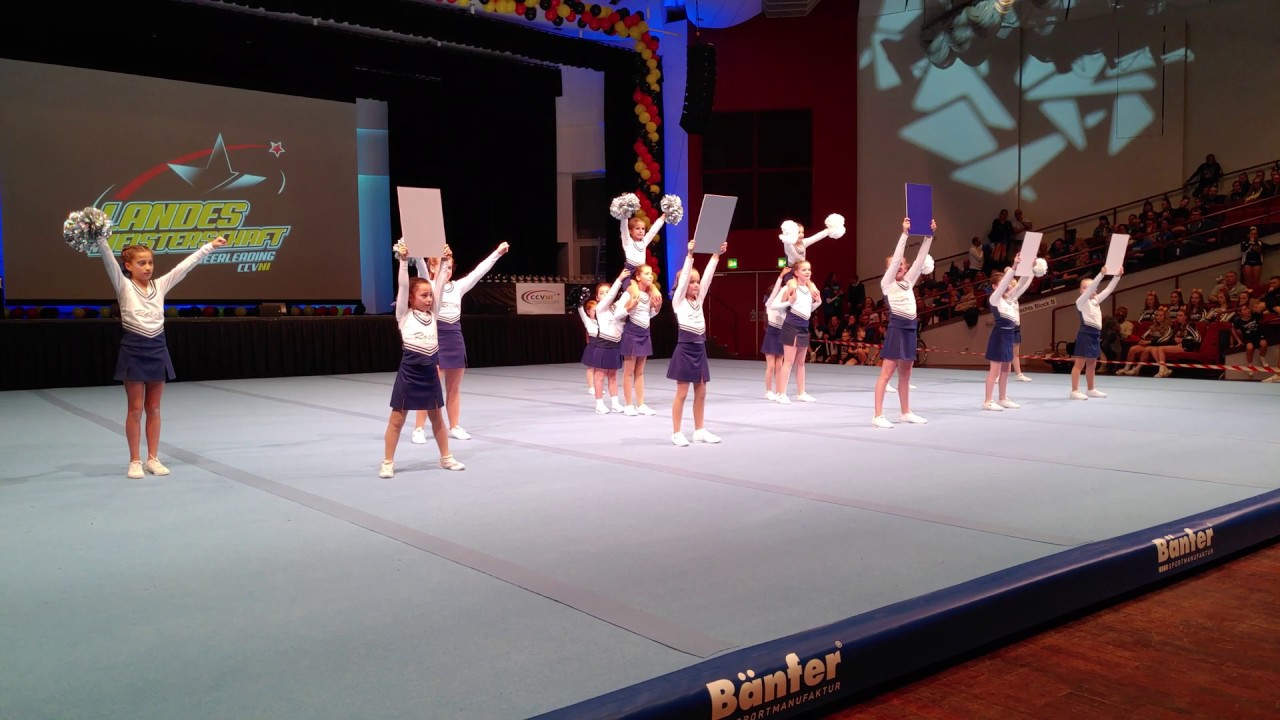 "Tiny Roses" Roses Cheerleader Hildesheim CCVD LM 2019 - YouTube