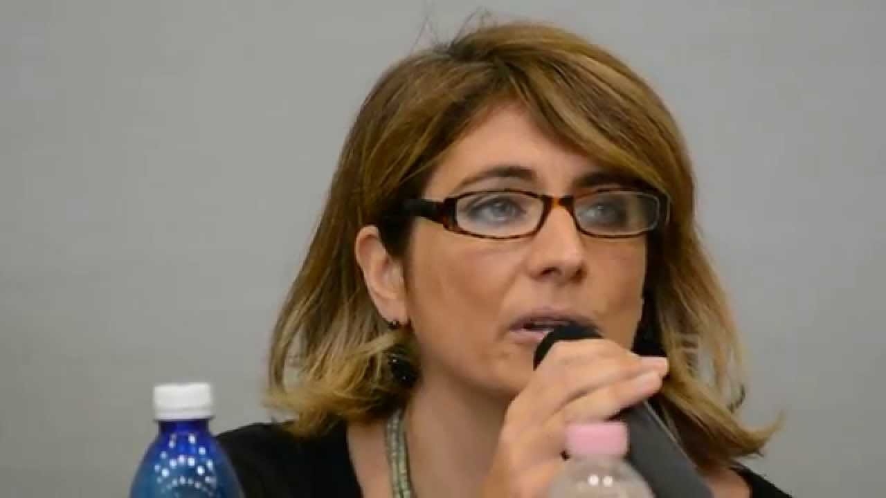 Elena Rausa: "C'è un pezzetto di me in tutti i personaggi" - YouTube