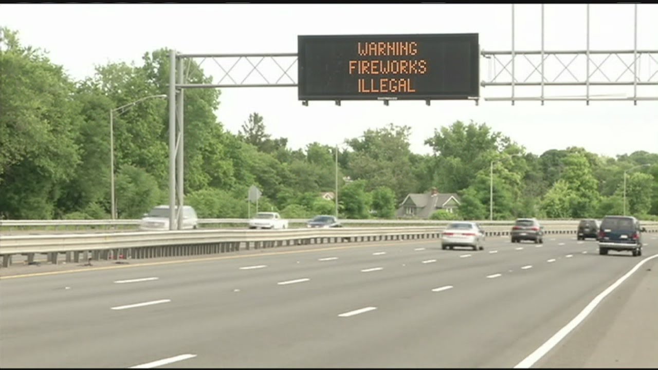 I-Team investigates electronic highway signs - YouTube
