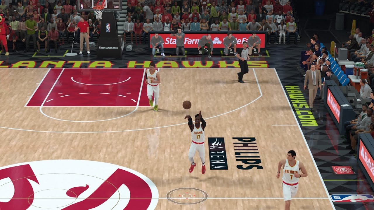 Schröder half court shot - YouTube