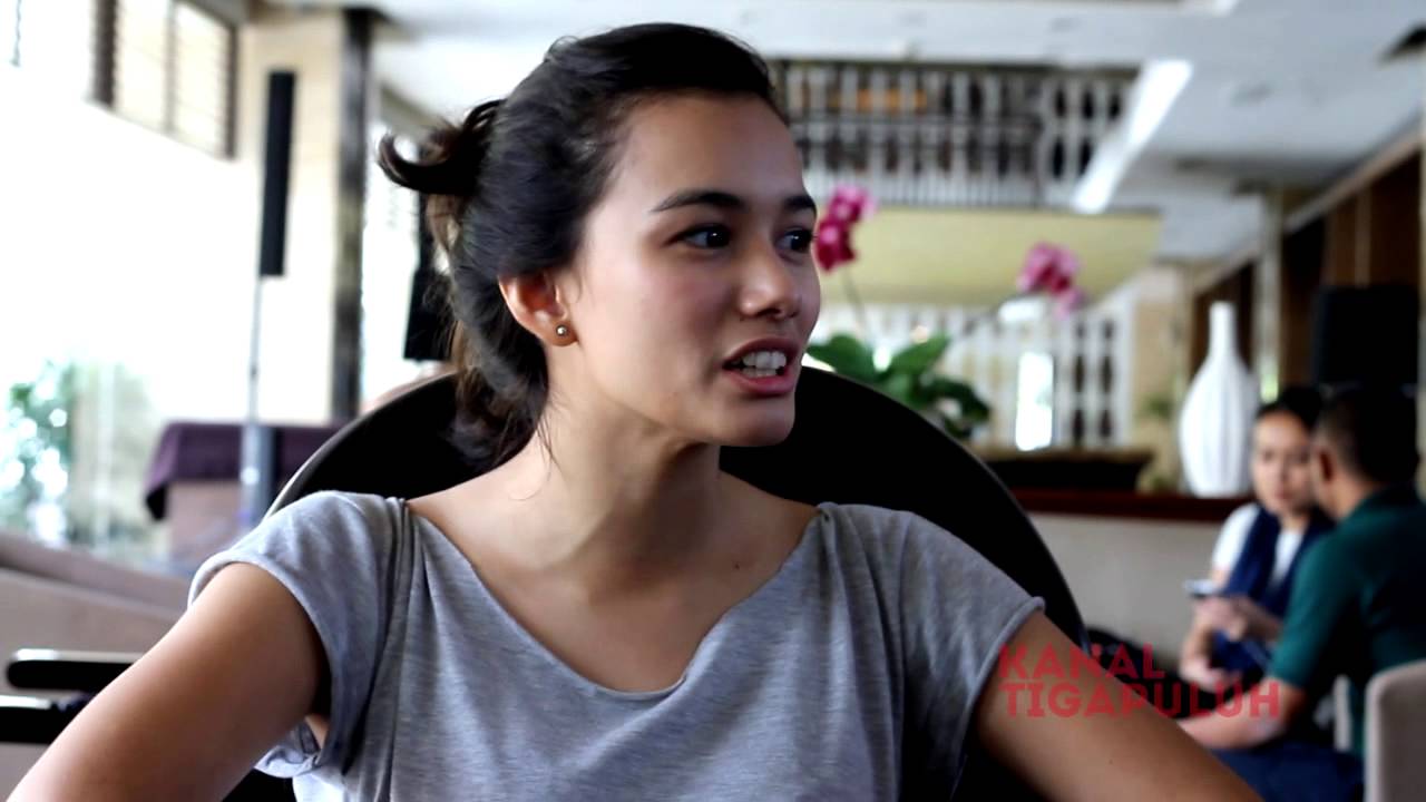 Interview Session: Malam Minggu Miko Movie - YouTube