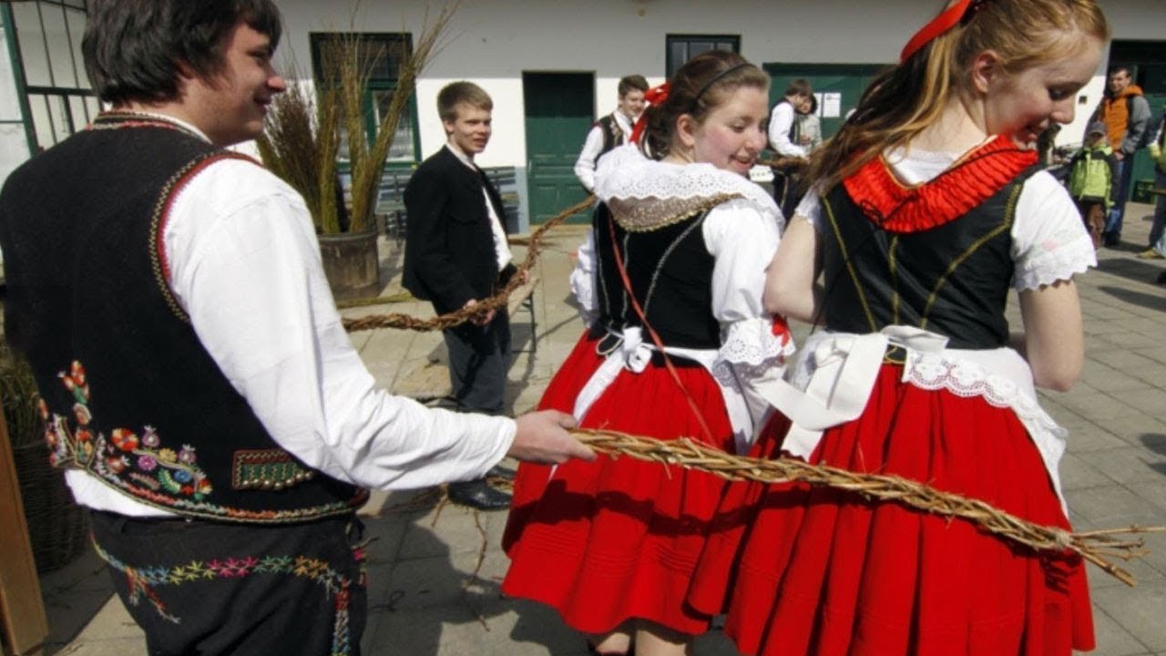 SEMANA SANTA EN REPÚBLICA CHECA: TRADICIONES Y CHOQUES CULTURALES - YouTube