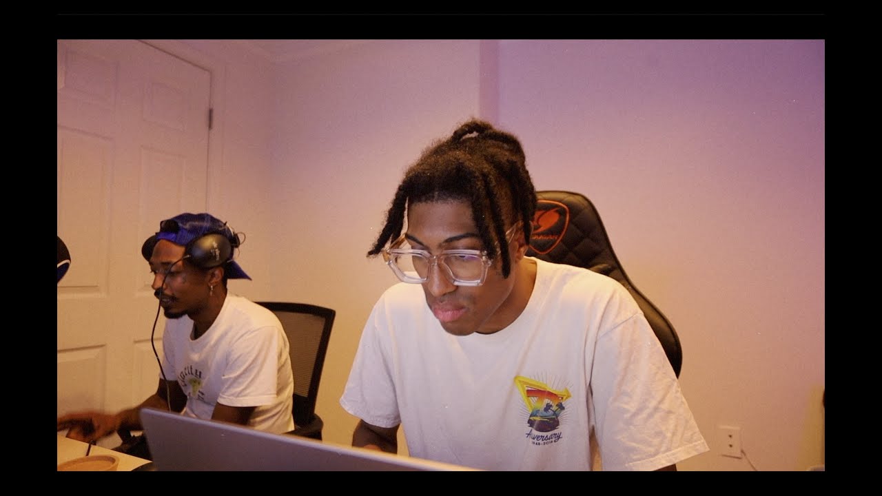 What it's like recording a Rapper! (Featuring. Slimwitahk) - YouTube