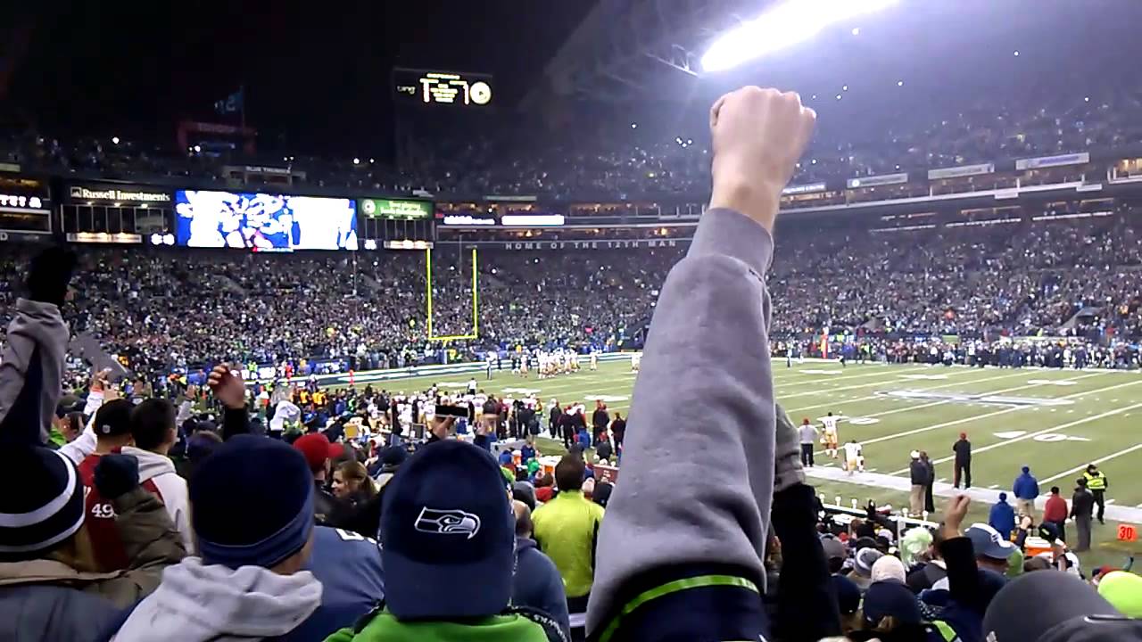 Victory Formation, Hawks win! - YouTube
