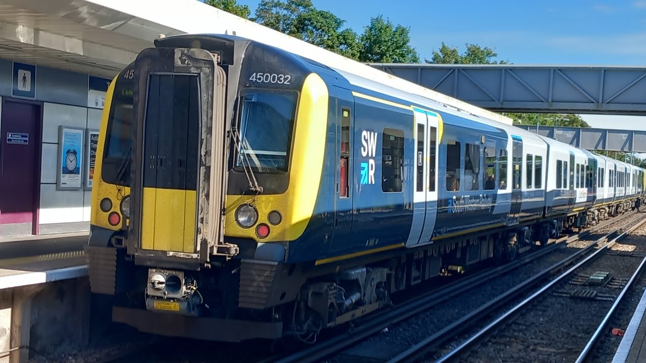 SWR Class 450 departing Raynes Park | 30/8/2024 - YouTube