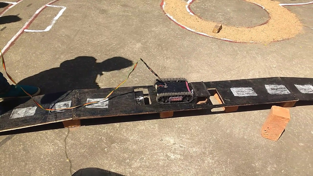 Robo Race Track With Some Hardals & different check points - YouTube