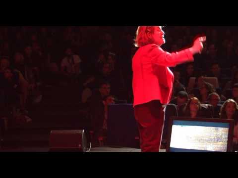 L'île de Pâques en trois actes | Micheline Pelletier | TEDxAix