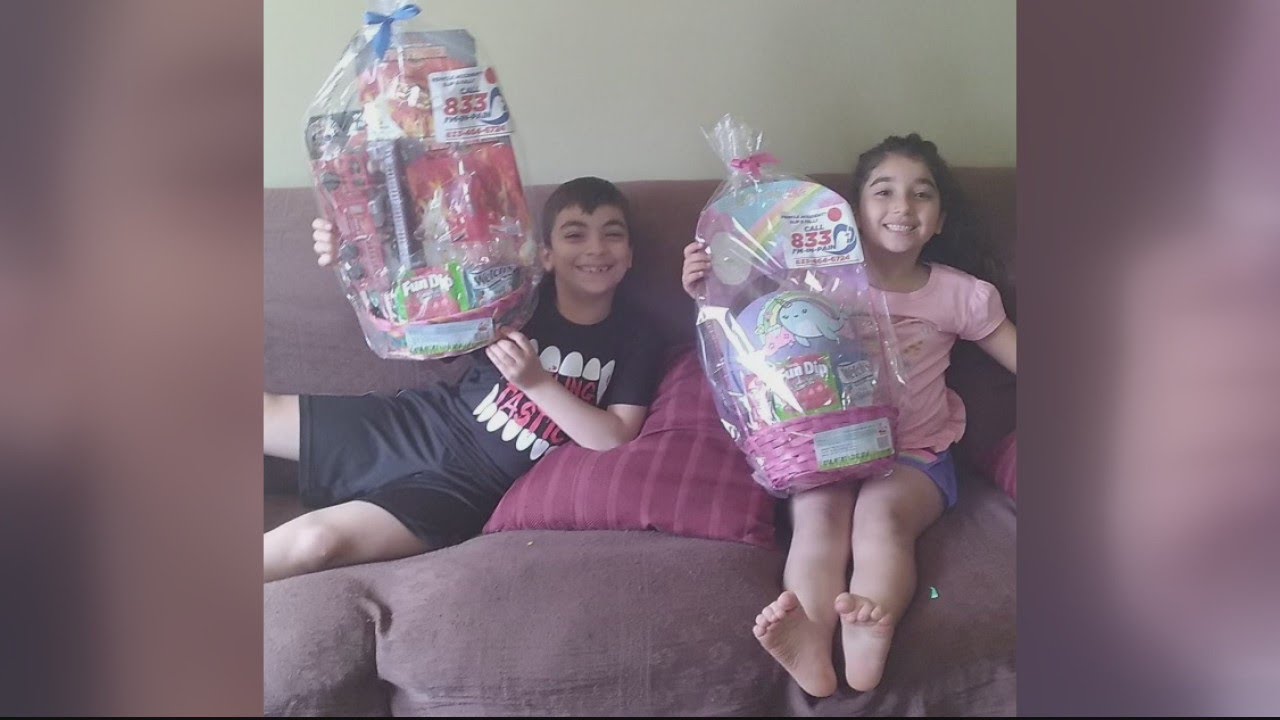 Police deliver surprise Easter baskets to Michigan family - YouTube