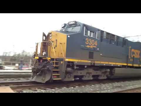 CSX Q031-09 with DPU - YouTube