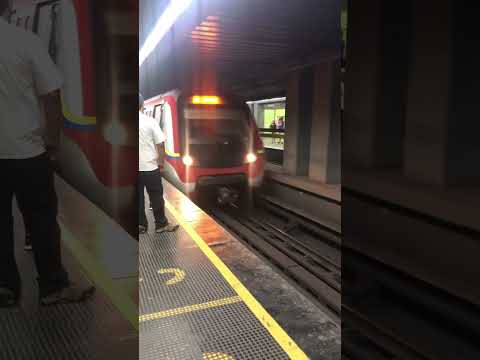 Metro de Caracas línea 1 Caf S6 Estacion Chacaito dirección propatria ...