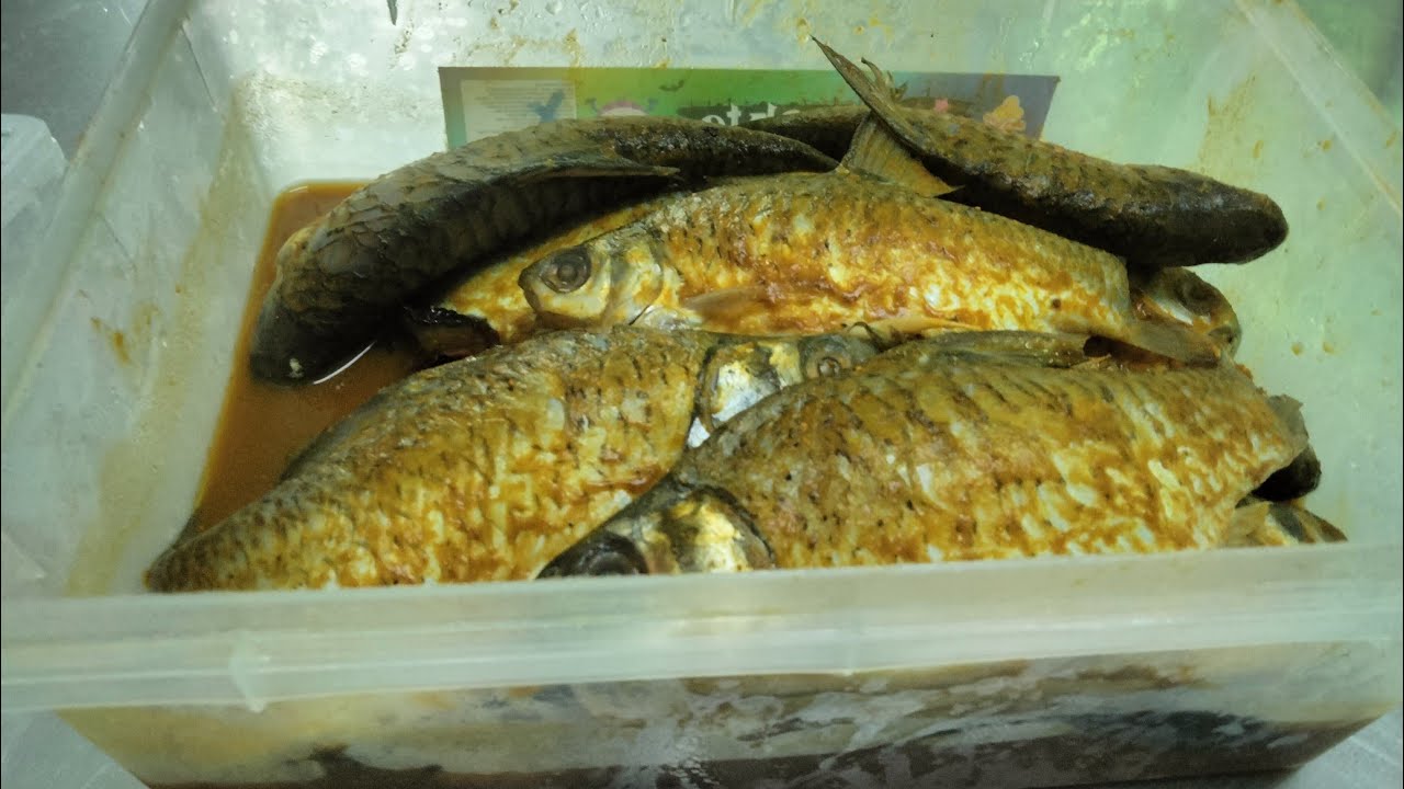 Ikan lampam goreng perap air asam jawa, marvellous - YouTube