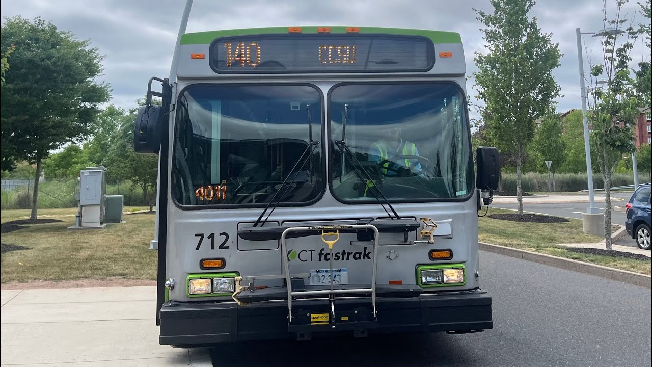 Brief ride on: CTfastrak #712 on Route 140F - YouTube