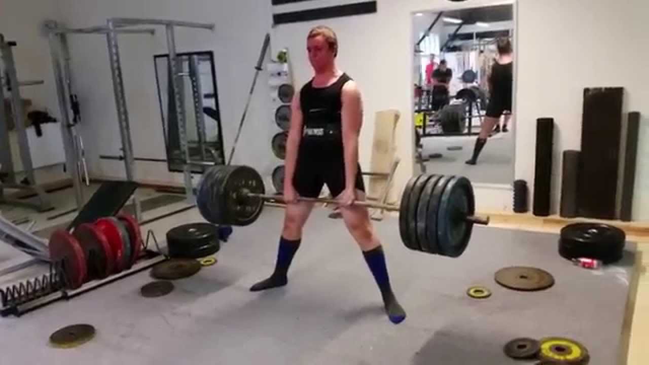 190kg deadlift @ 110kg b/w 18 y/o - YouTube