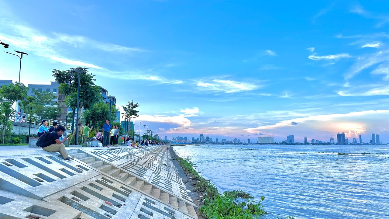 Walk Around Koh Norea Park when there is no crowed peoples | Phnom Penh ...