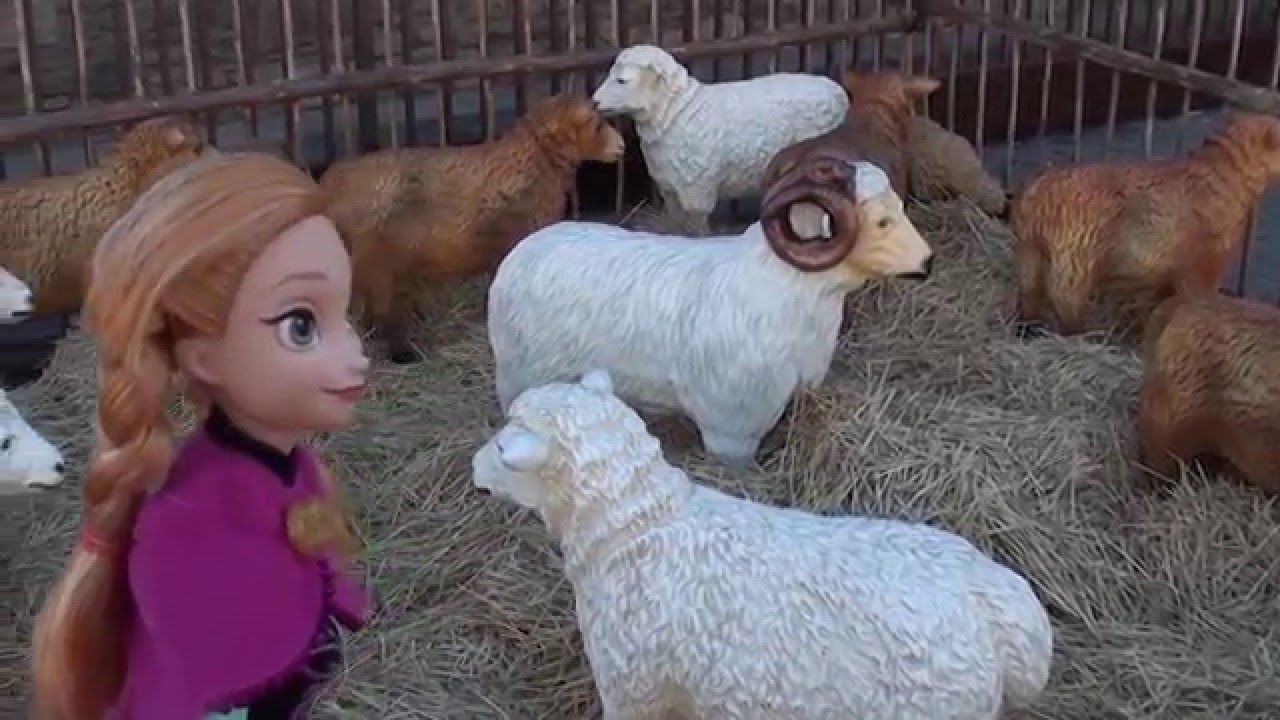 Disney Frozen Elsa and Anna go to a farm to see animals, play at the ...