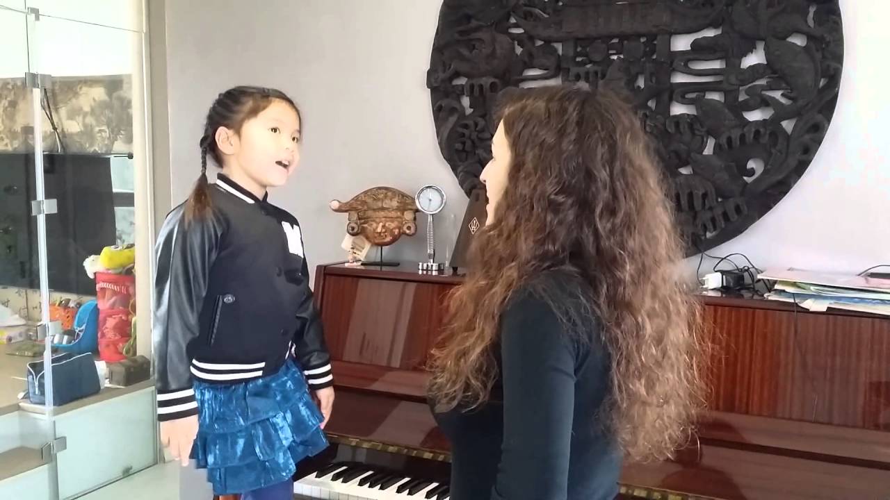 YOULAN LIN sung in Russian when she was 5 years and 2weeks - YouTube