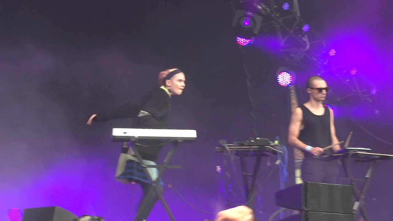 Grimes @ Rock En Seine 2012 Festival - 24.08.2012 - Paris - YouTube