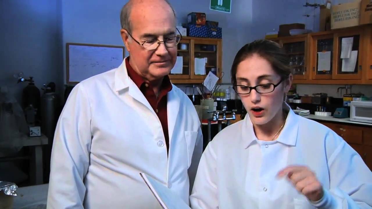 Caitlin Cipolla-McCulloch: Budding Scientist, '12 - YouTube