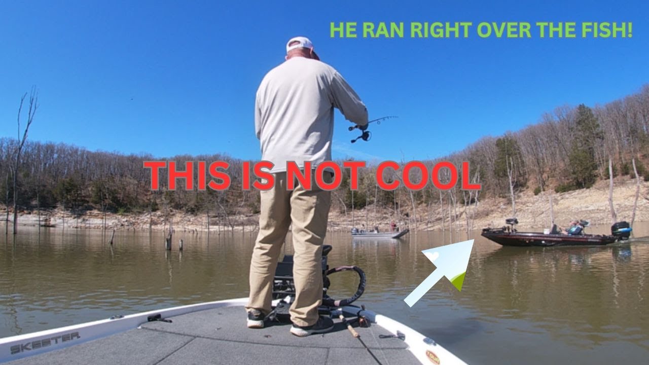 This guy ran over the fish! Not Cool!! Early April Crappie! Mark Twain ...