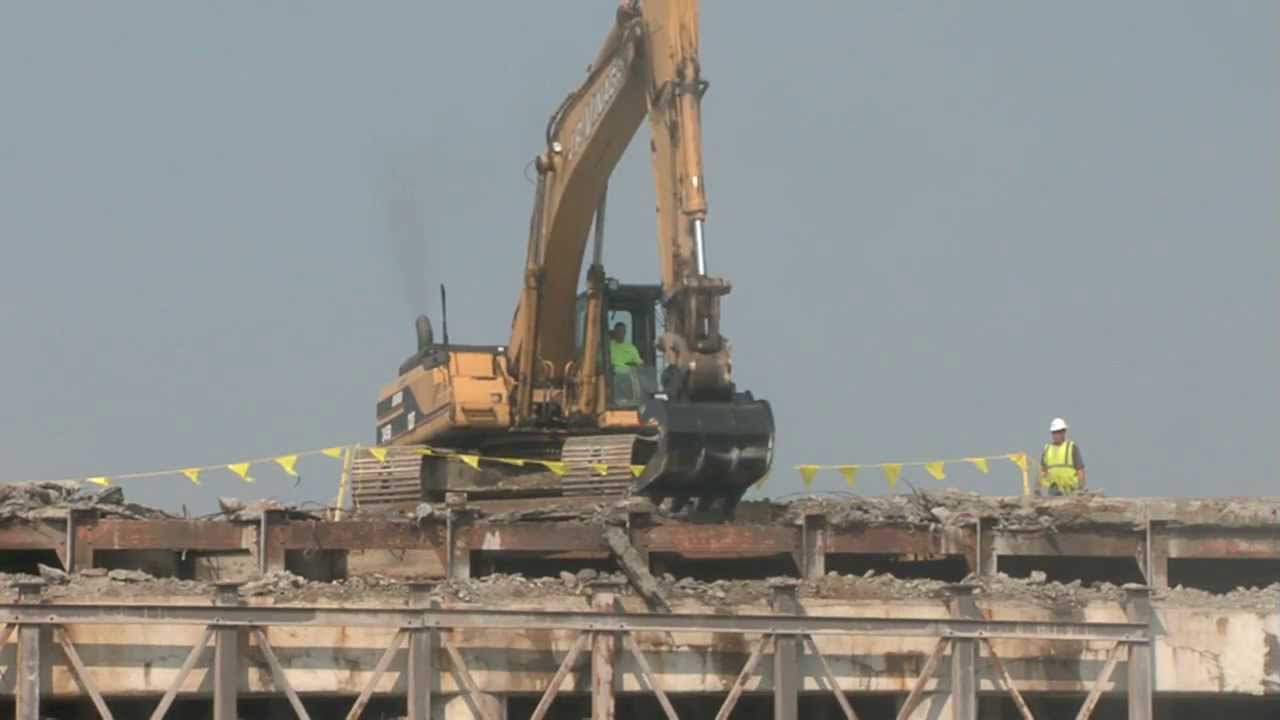 JR Vinagro - Demolition Division - YouTube