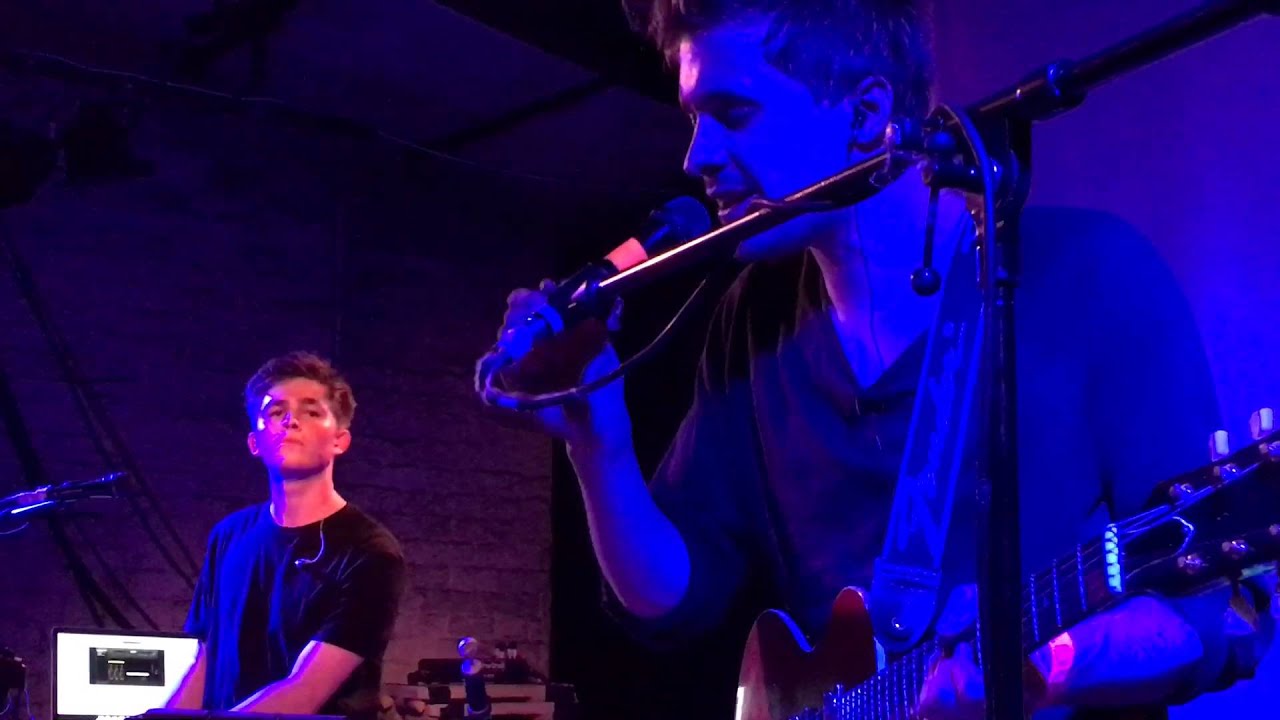 Aquilo - better off without you live 1/11/15 - YouTube