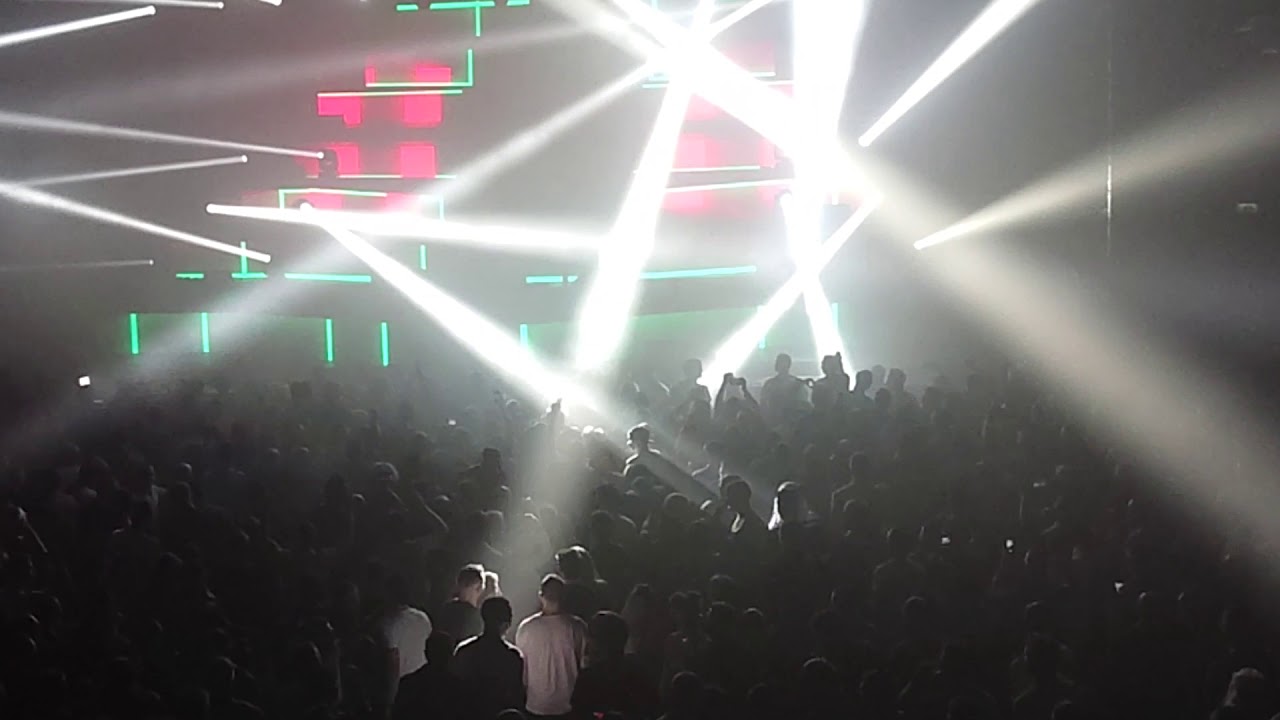 Mauro Picotto playing @ FSOE 550, Victoria Warehouse, Manchester, 29/09 ...