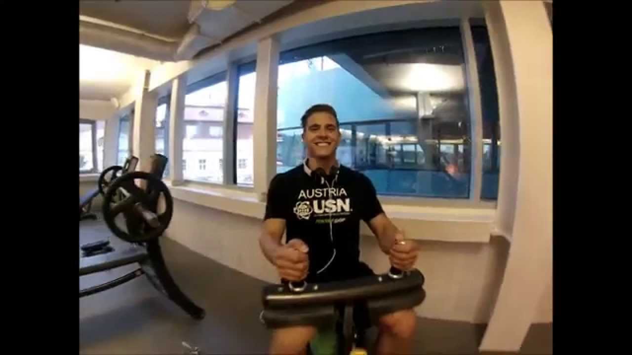 Training mit den Naturburschen im John Harris Graz - YouTube