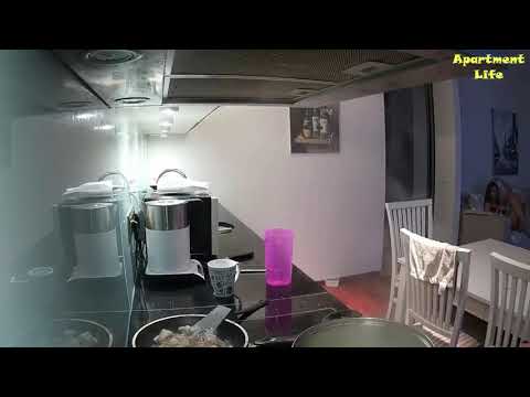 RealLifeCam - Becky Cooking