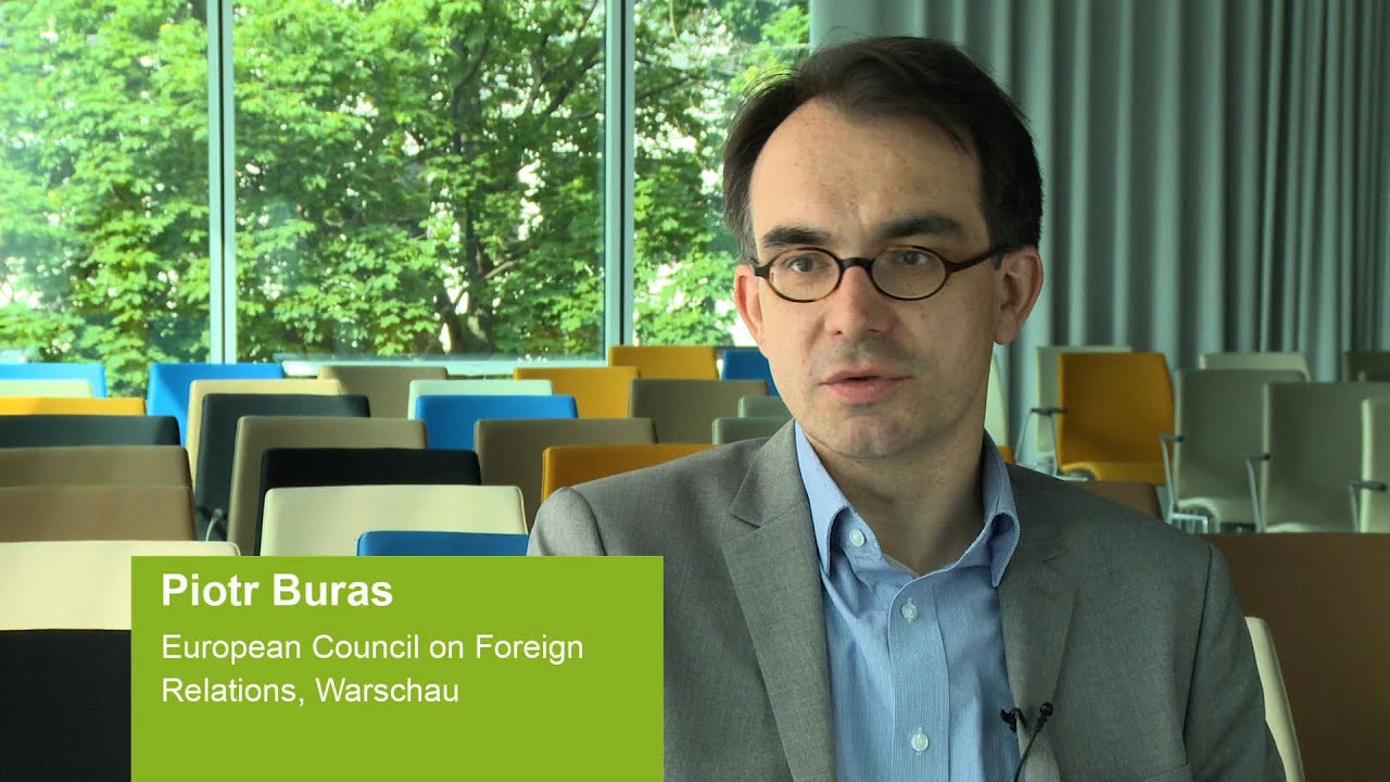 Drei Fragen an Piotr Buras zur Flüchtlingspolitik in Europa - YouTube