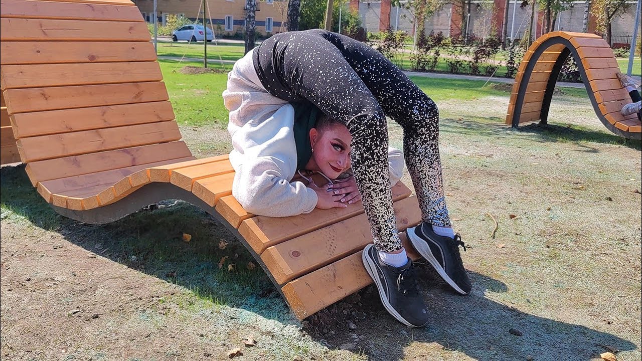 Acrobatics in Nature. Contortionist Margarita. - YouTube